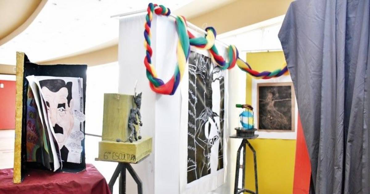 Muestra "40 años de democracia", por la Secundaria de Arte | El Diario ...